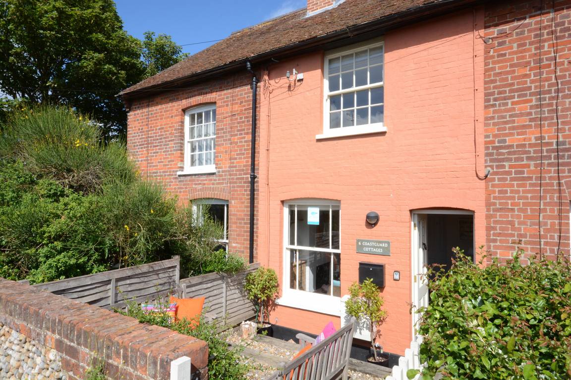Cottage ∙ 3 Bedrooms ∙ 6 Guests - Aldeburgh