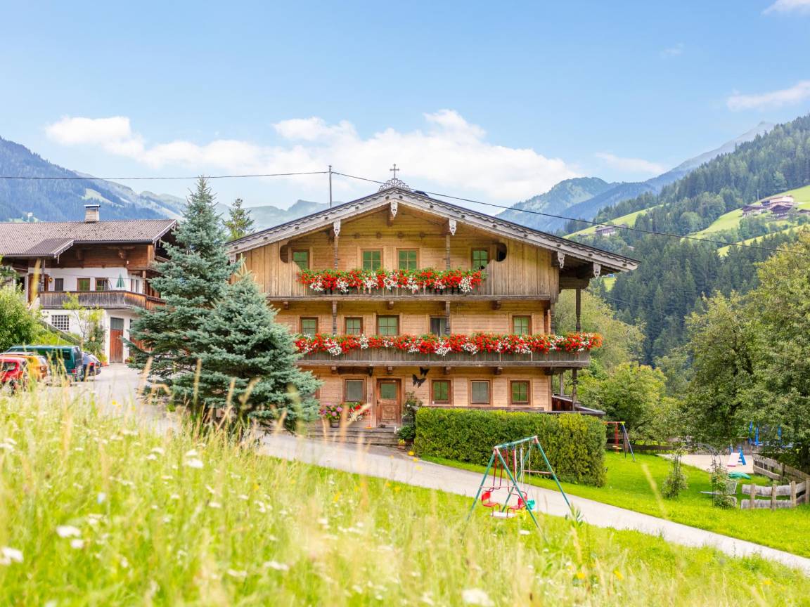 80 M² Apartment ∙ 2 Bedrooms ∙ 5 Guests - Alpbach