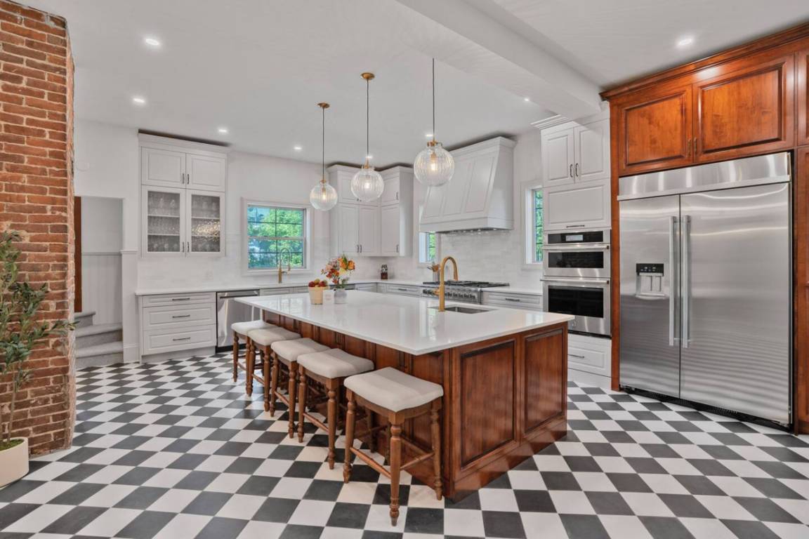 House ∙ 7 Bedrooms ∙ 20 Guests - Wolfville