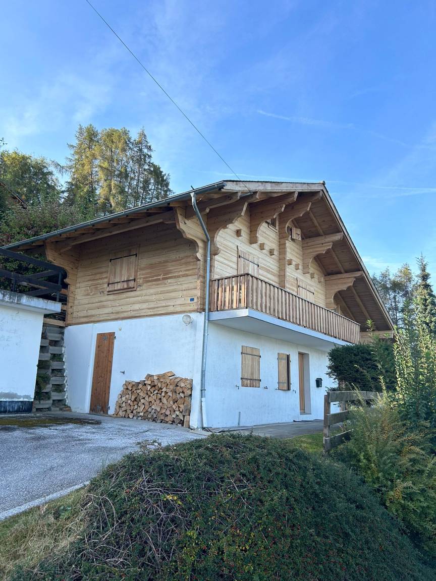 150 M² Chalet ∙ 4 Bedrooms ∙ 12 Guests - Sion