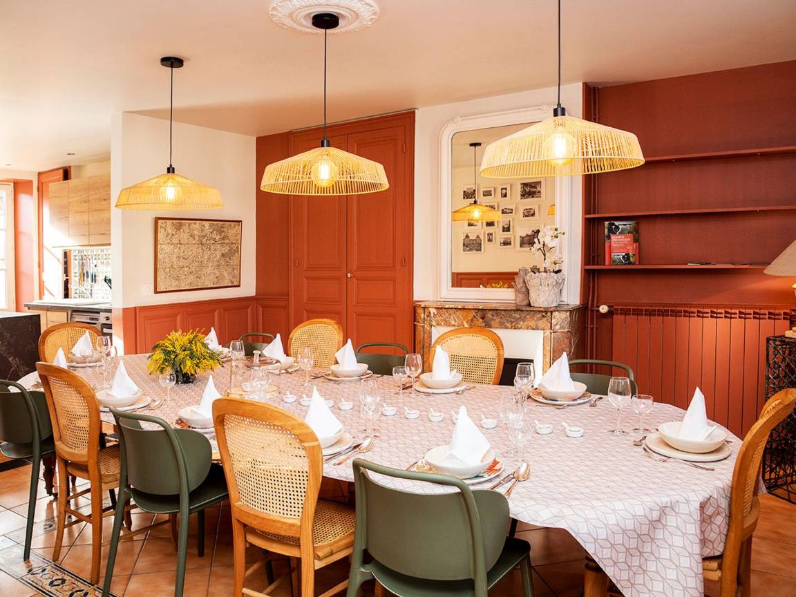 150 M² Cottage ∙ 5 Chambres ∙ 14 Personnes - Châteauroux