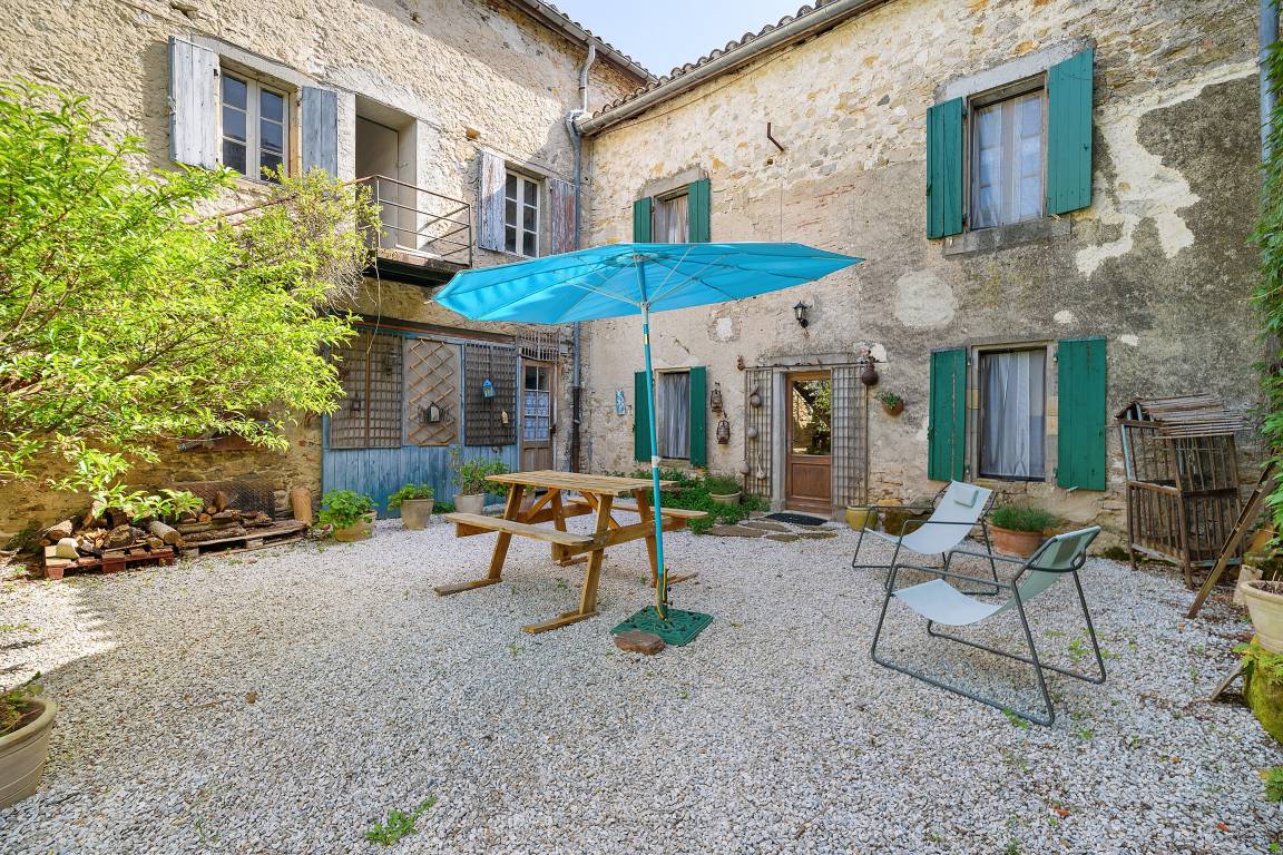 80 M² Cottage ∙ 2 Bedrooms ∙ 5 Guests - Carcassonne