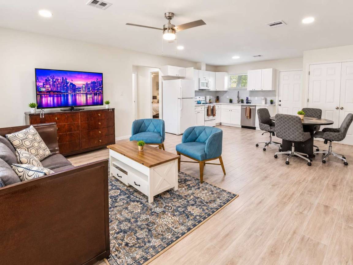 Ferienwohnung ∙ 4 Schlafzimmer ∙ 8 Gäste - Northshore - Houston