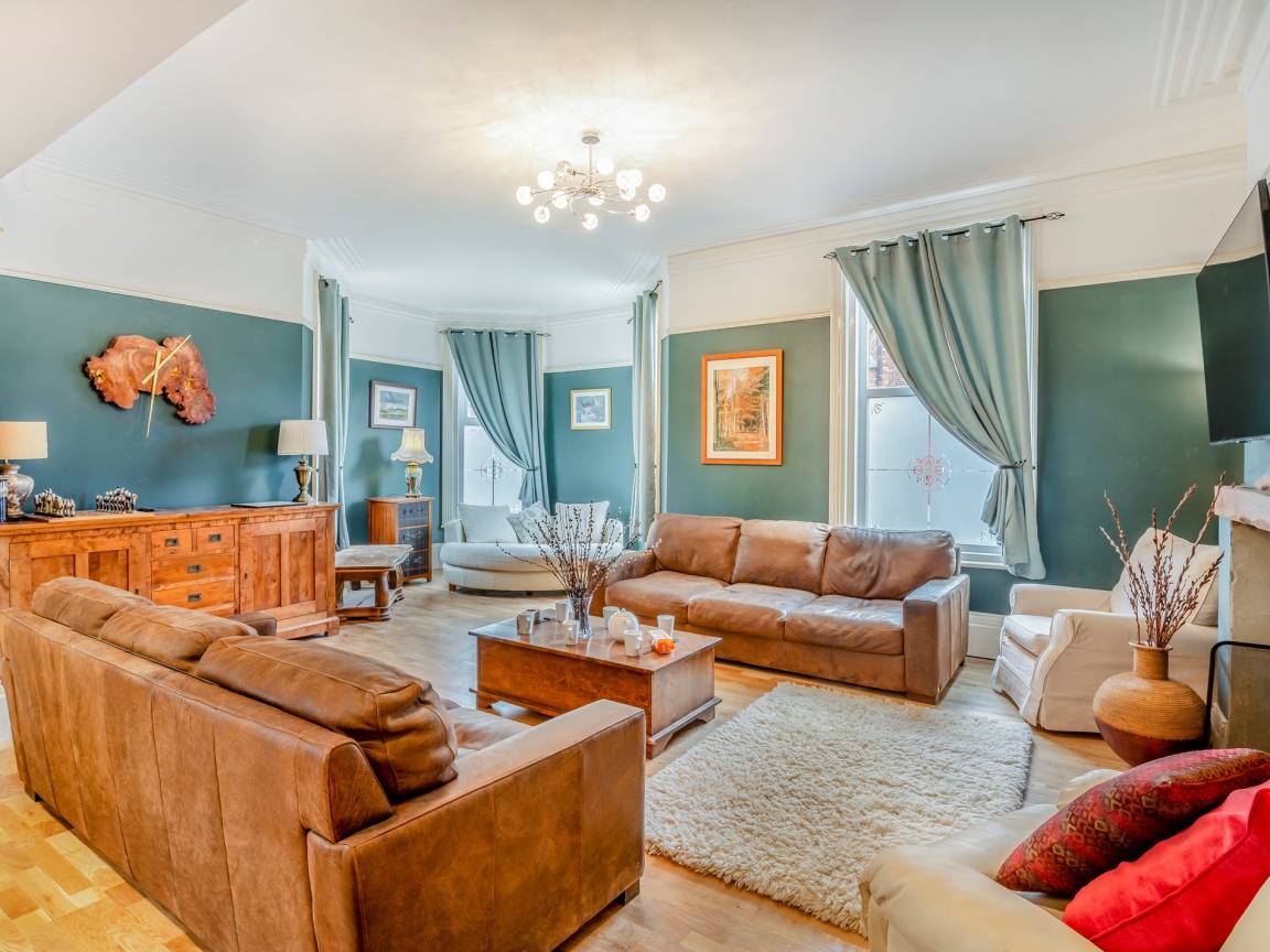Cottage ∙ 7 Bedrooms ∙ 14 Guests - Flamborough