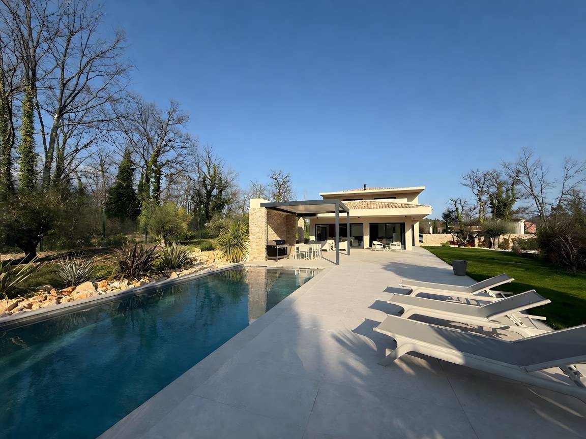 240 M² Dom ∙ 4 Sypialnie ∙ 8 Gości - Fayence