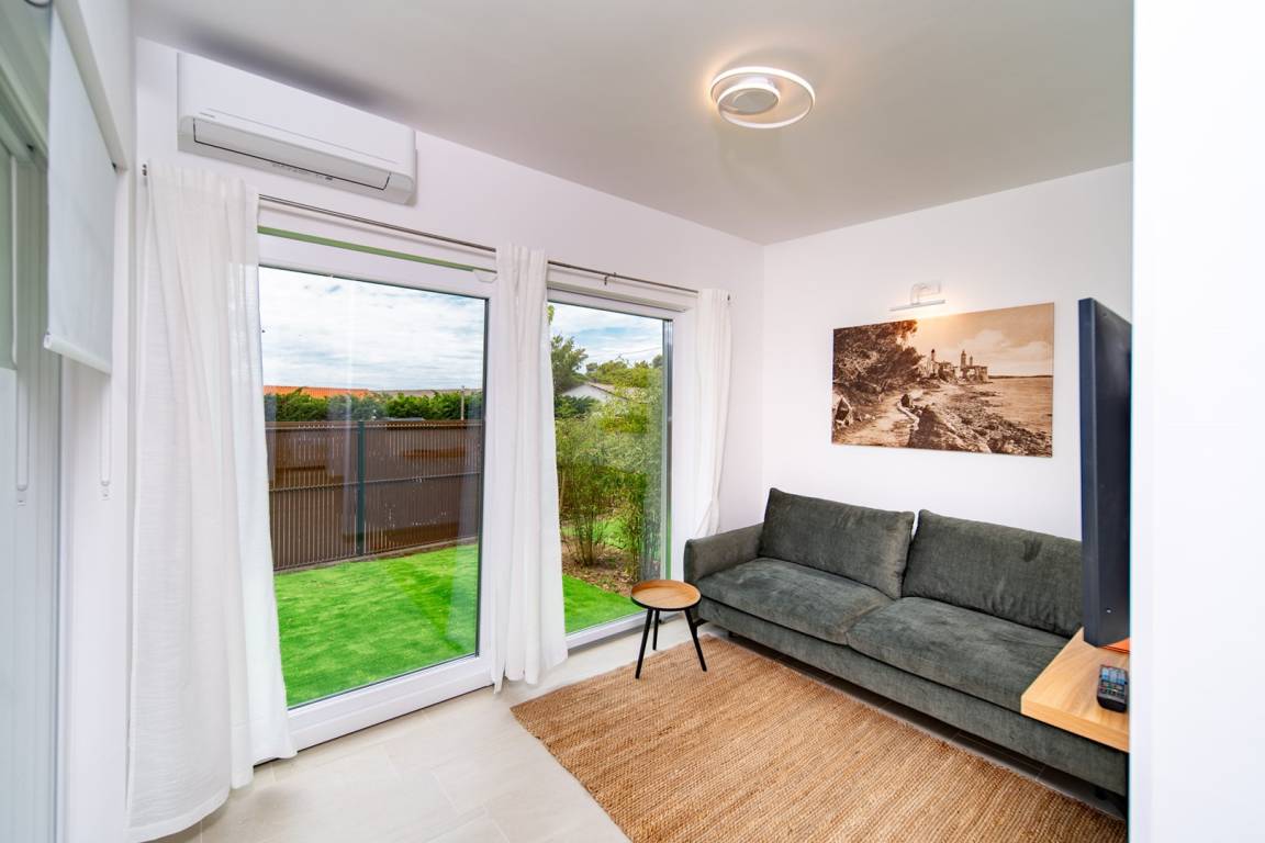 35 M² Ferienhaus ∙ 2 Schlafzimmer ∙ 5 Gäste - Rab