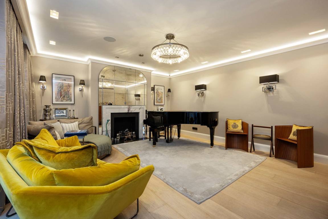 301 M² House ∙ 5 Bedrooms ∙ 10 Guests - Brentford