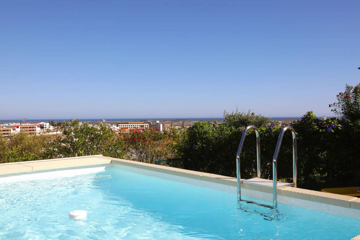 139 M² Ferienhaus ∙ 2 Schlafzimmer ∙ 4 Gäste - Tavira