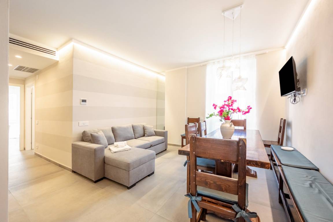 86 M² Apartment ∙ 2 Bedrooms ∙ 5 Guests - Carrara