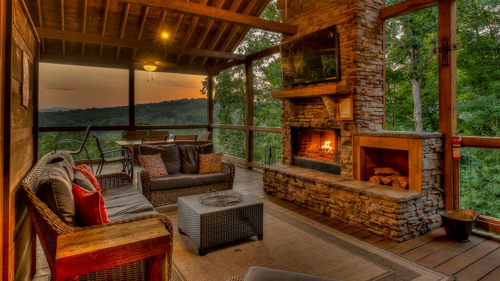 Cabin ∙ 4 Bedrooms ∙ 10 Guests - Blue Ridge, GA