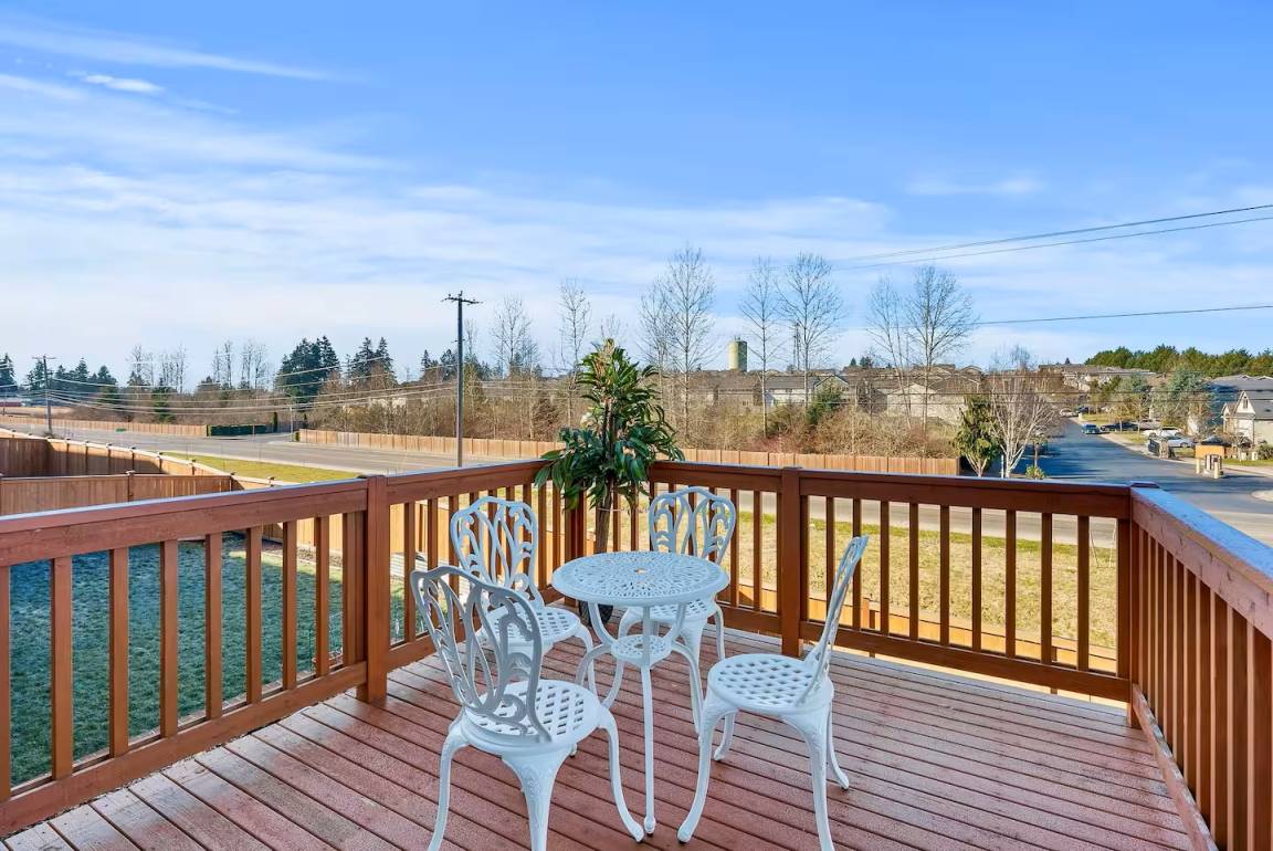 245 M² House ∙ 5 Bedrooms ∙ 10 Guests - Puyallup, WA