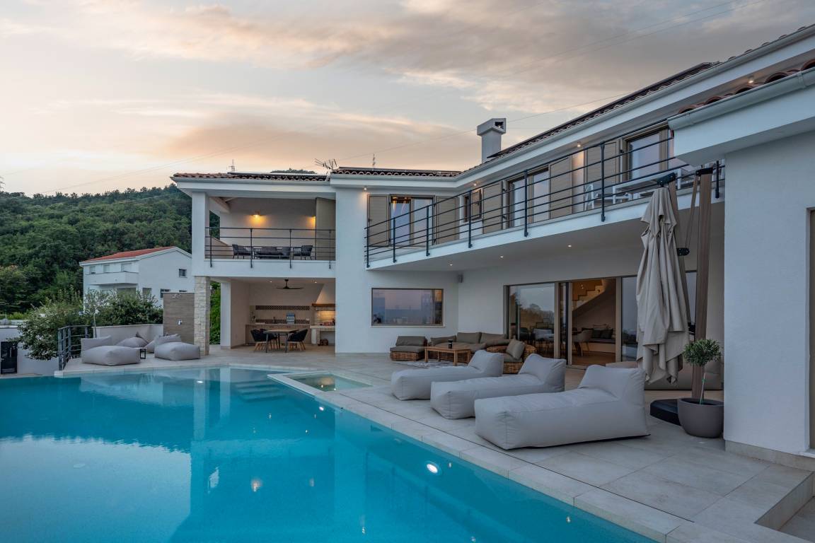 Villa ∙ 3 Bedrooms ∙ 6 Guests - Opatija