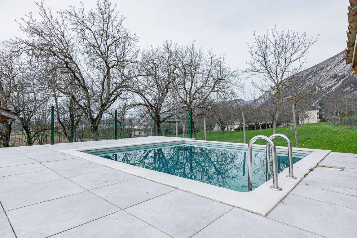 145 M² Maison De Vacances ∙ 5 Chambres ∙ 8 Personnes - Saint-Marcellin