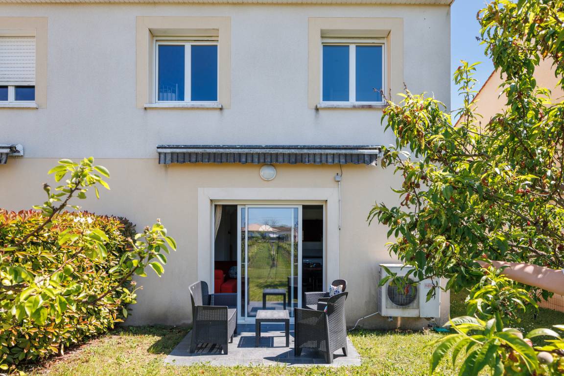 85 M² Maison De Vacances ∙ 3 Chambres ∙ 12 Personnes - Aquitaine