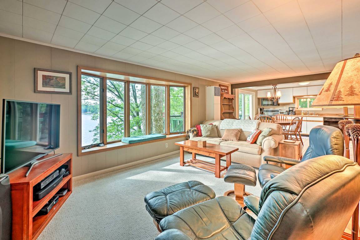 157 M² House ∙ 3 Bedrooms ∙ 8 Guests - Tustin, MI