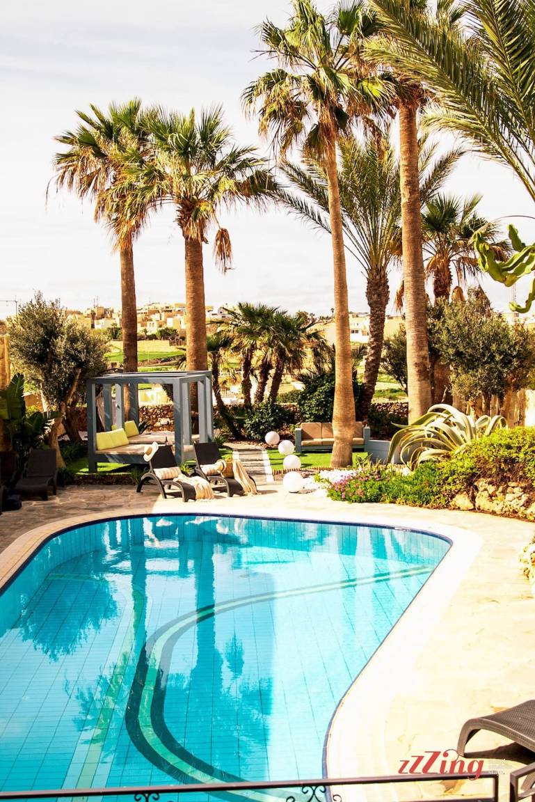 Villa ∙ 6 Bedrooms ∙ 18 Guests - Malta