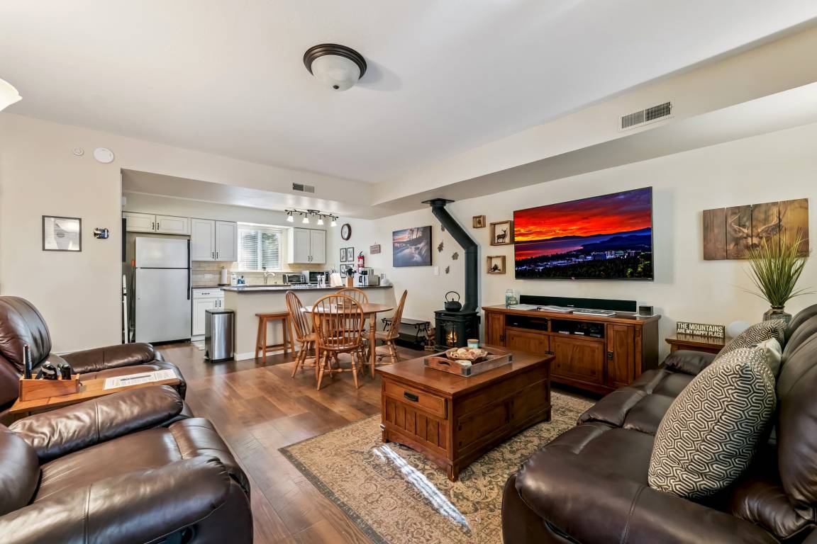 97 M² Condo ∙ 2 Bedrooms ∙ 4 Guests - South Lake Tahoe, CA