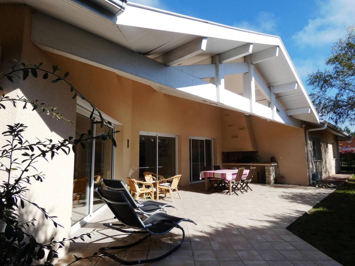 256 M² Gîte ∙ 3 Chambres ∙ 6 Personnes - Landes