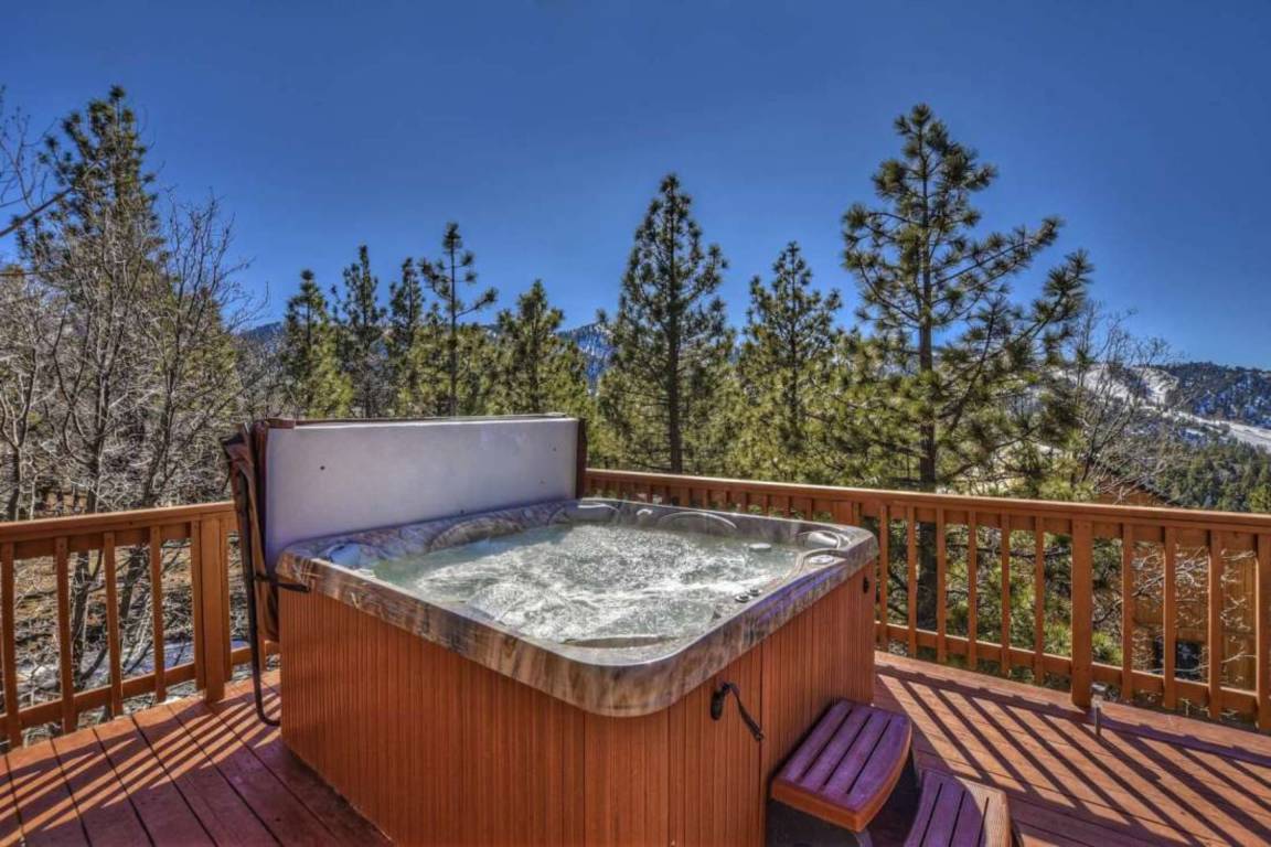 243 M² House ∙ 3 Bedrooms ∙ 13 Guests - Big Bear Lake, CA