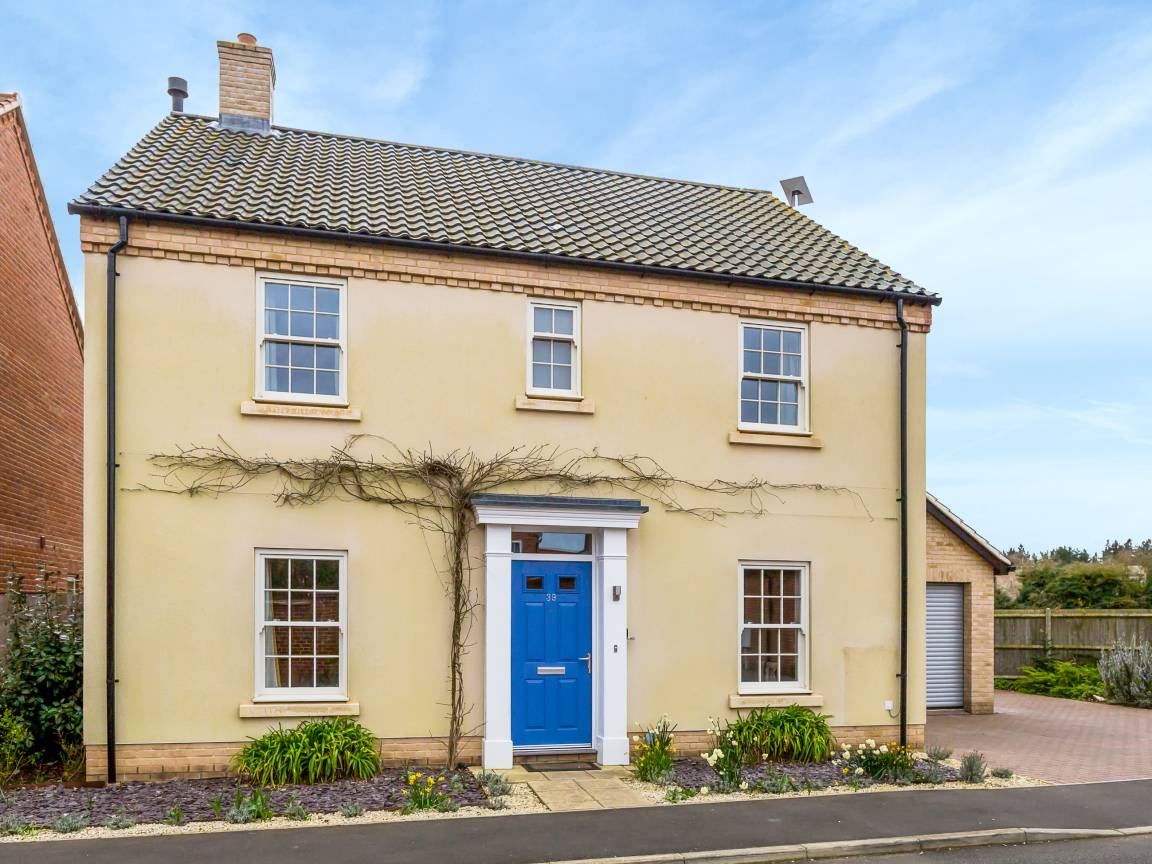 Cottage ∙ 4 Bedrooms ∙ 8 Guests - Holt