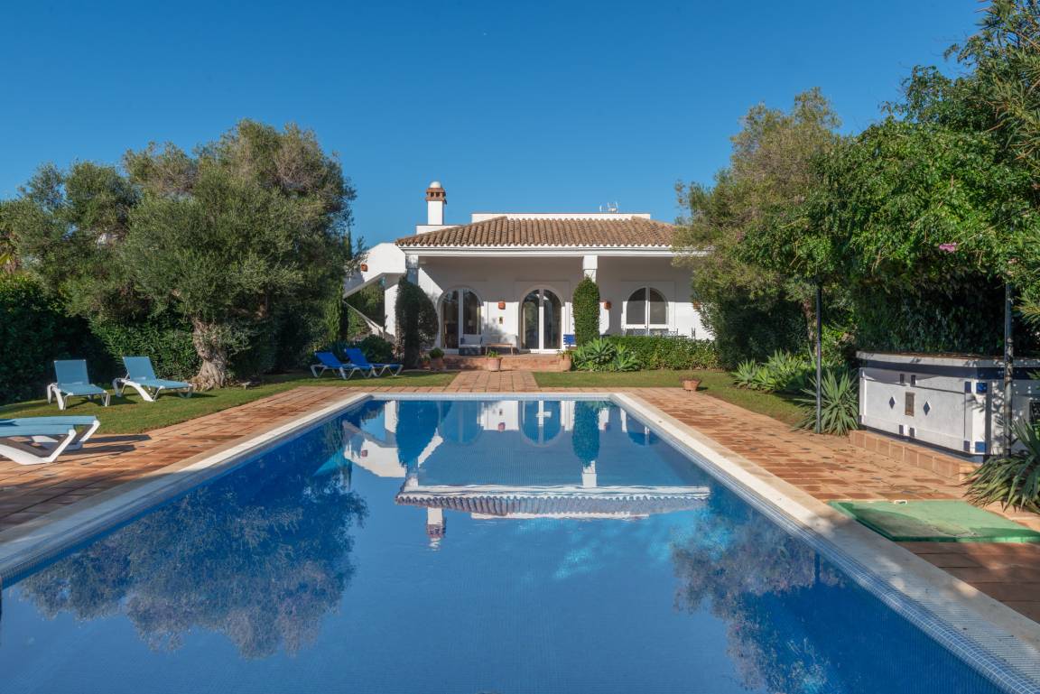 310 M² Maison De Vacances ∙ 3 Chambres ∙ 8 Personnes - Benalup-Casas Viejas