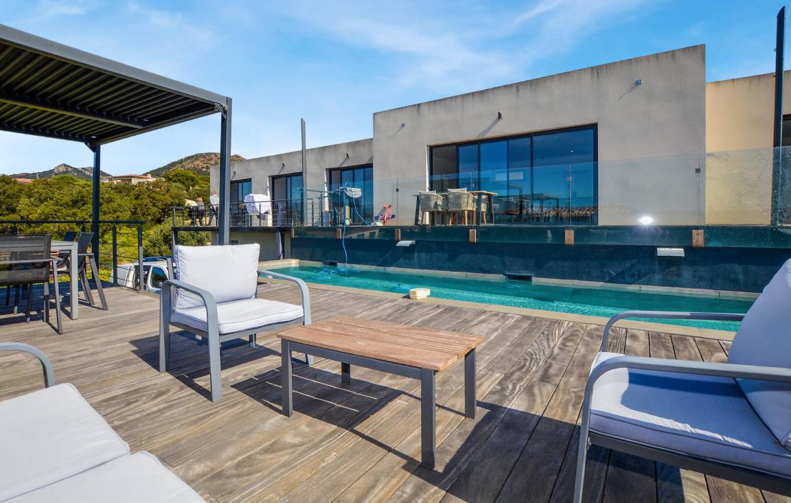 150 M² Maison De Vacances ∙ 4 Chambres ∙ 8 Personnes - Sainte-Lucie de Porto-Vecchio