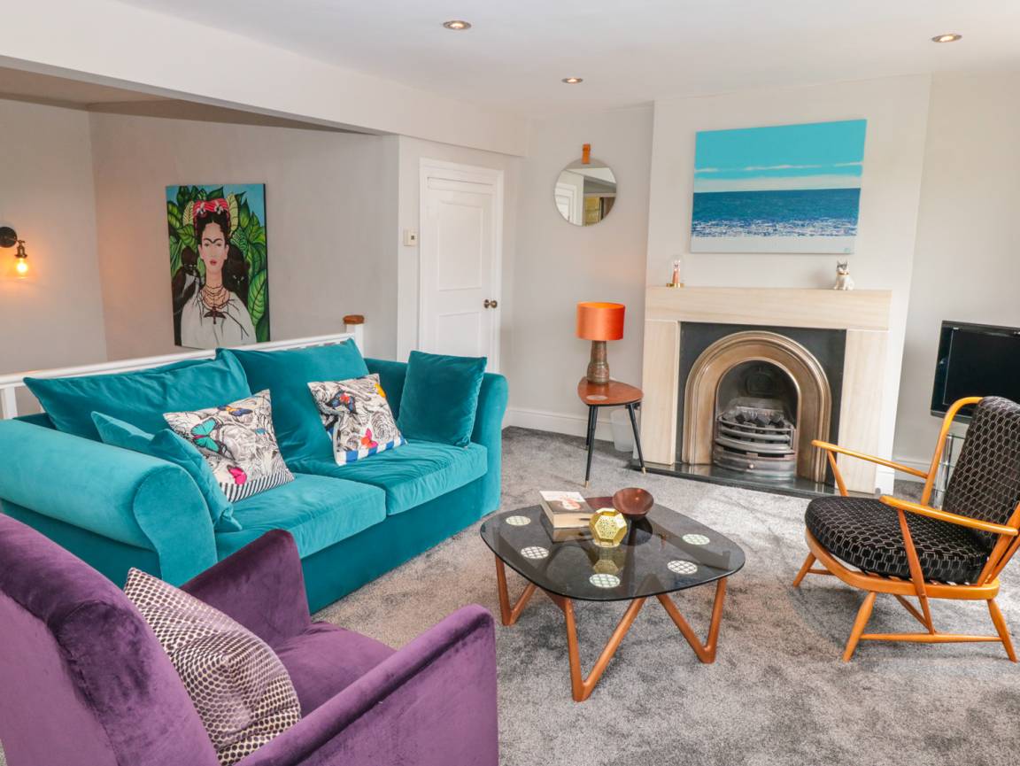 Cottage ∙ 3 Bedrooms ∙ 5 Guests - Dartmouth