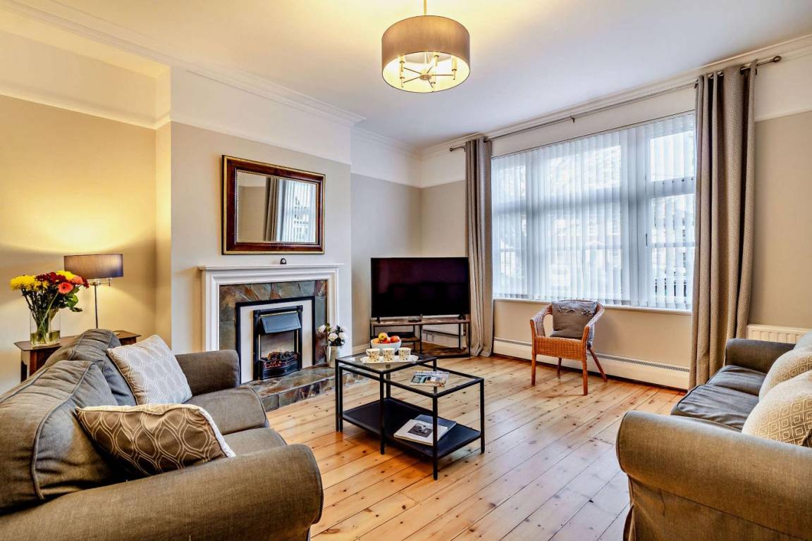 Cottage ∙ 4 Bedrooms ∙ 7 Guests - Southwold