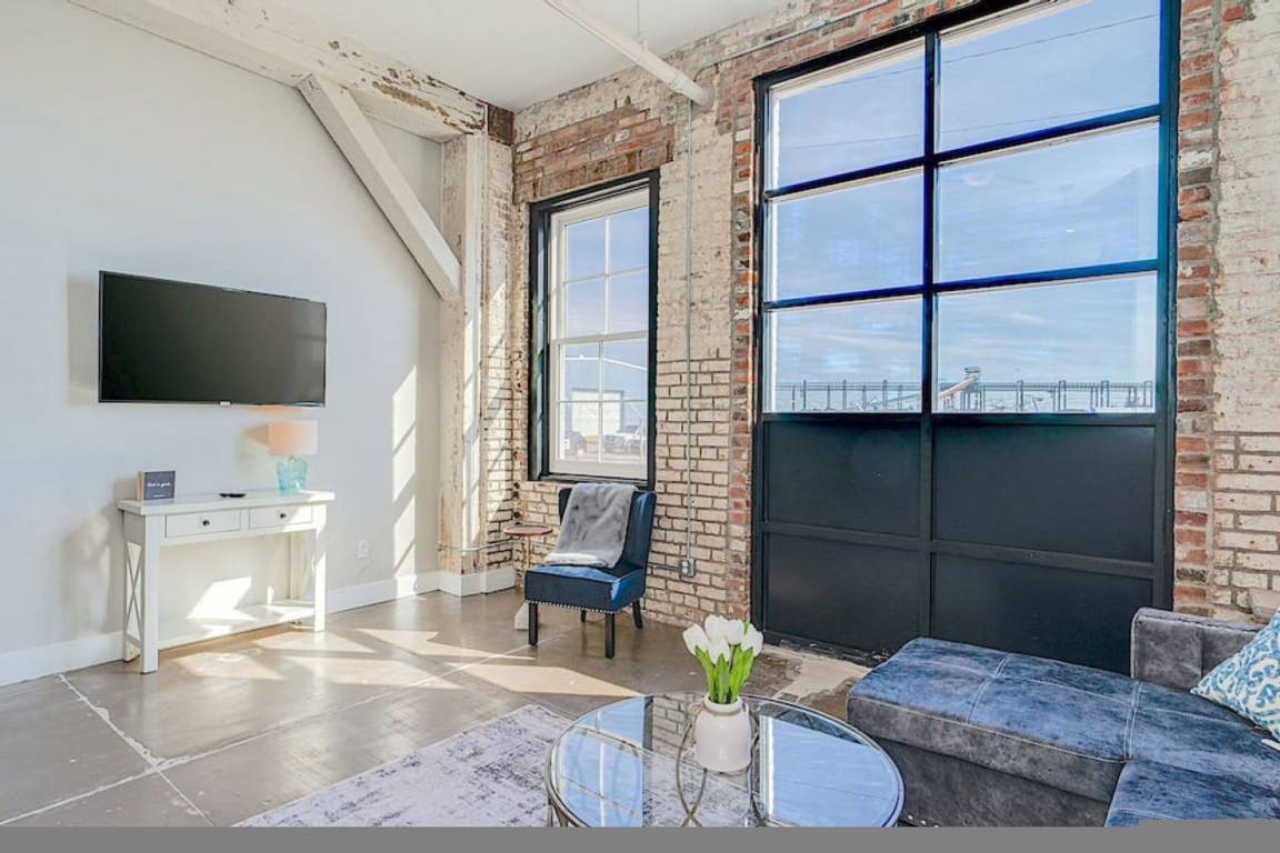 88 M² Apartment ∙ 1 Bedroom ∙ 4 Guests - Newport News, VA