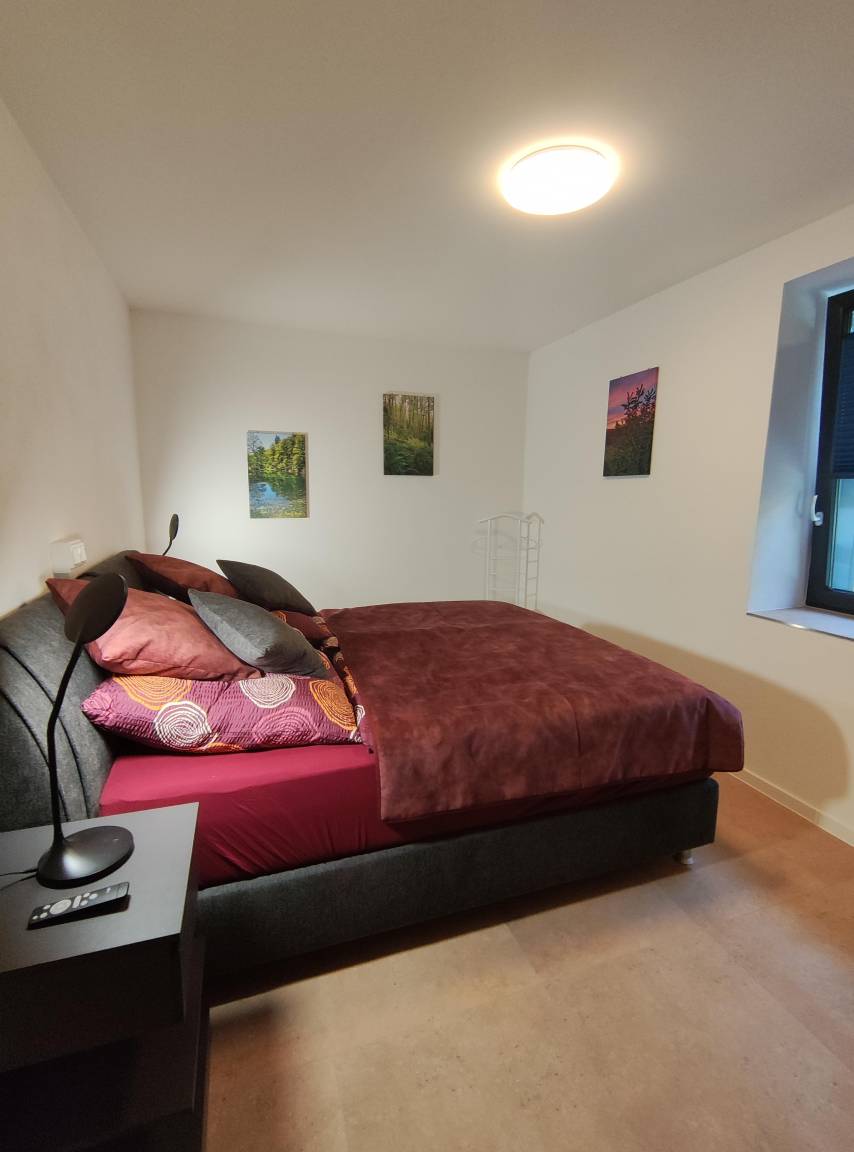 62 M² Ferienwohnung ∙ 1 Schlafzimmer ∙ 3 Gäste - Pirmasens