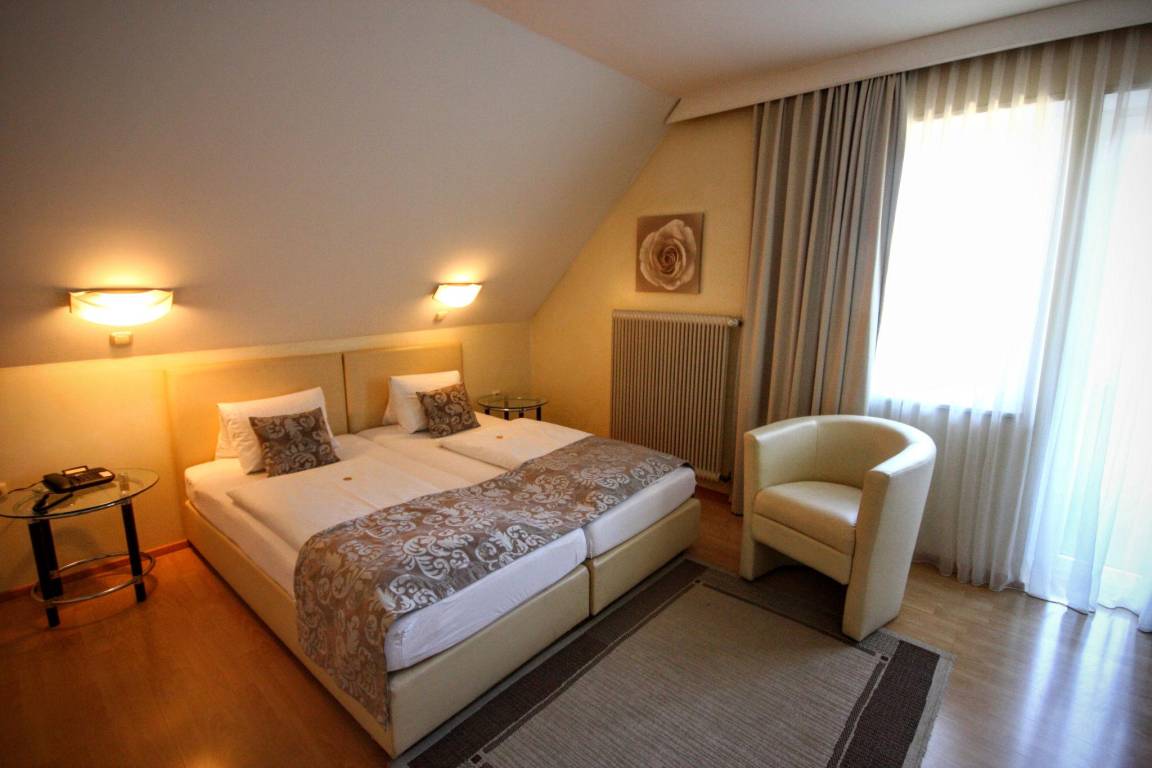 22 M² Hotel ∙ 1 Bedroom ∙ 3 Guests - Klagenfurt am Wörthersee