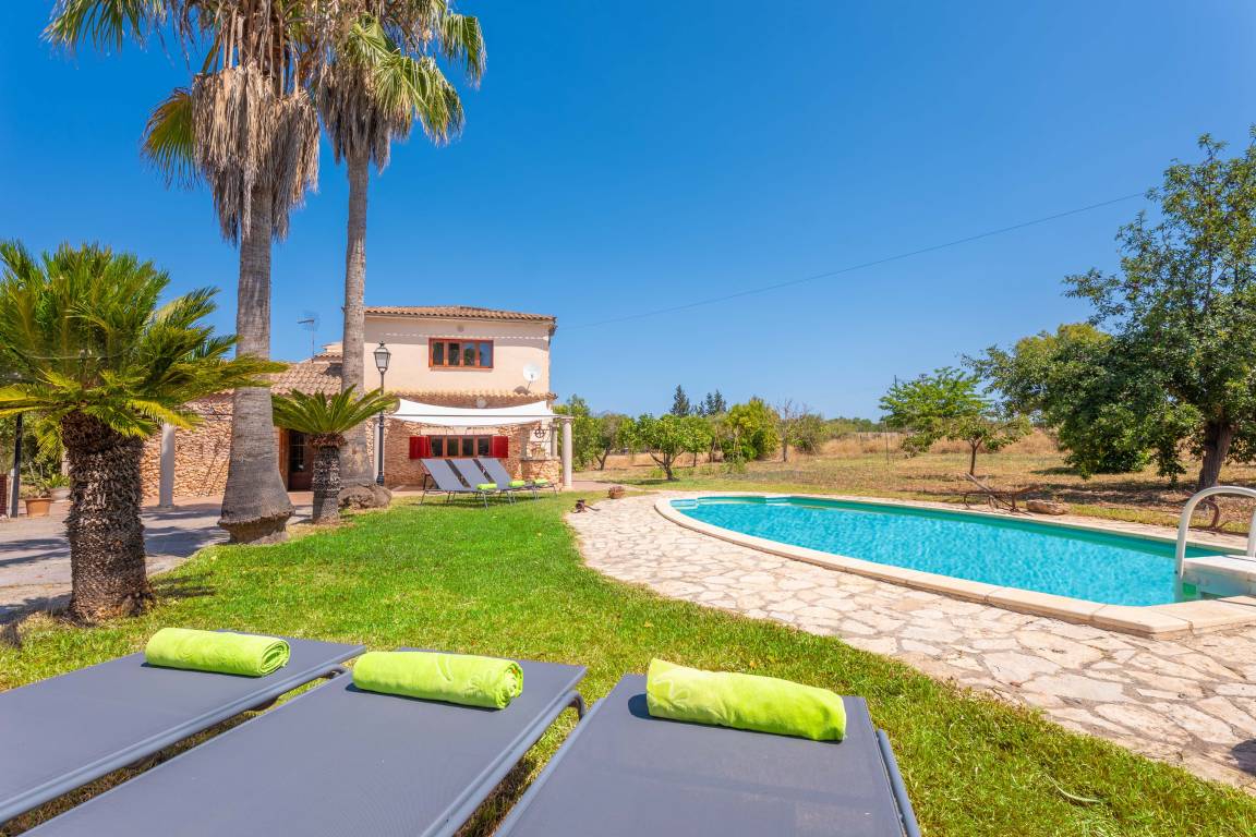 172 M² Villa ∙ 4 Chambres ∙ 8 Personnes - Inca