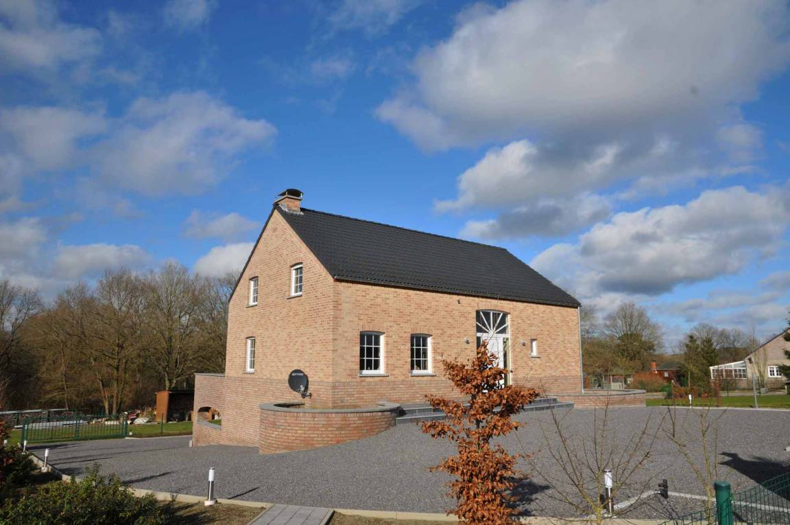 115 M² Huis ∙ 5 Slaapkamers ∙ 9 Gasten - Somme-Leuze