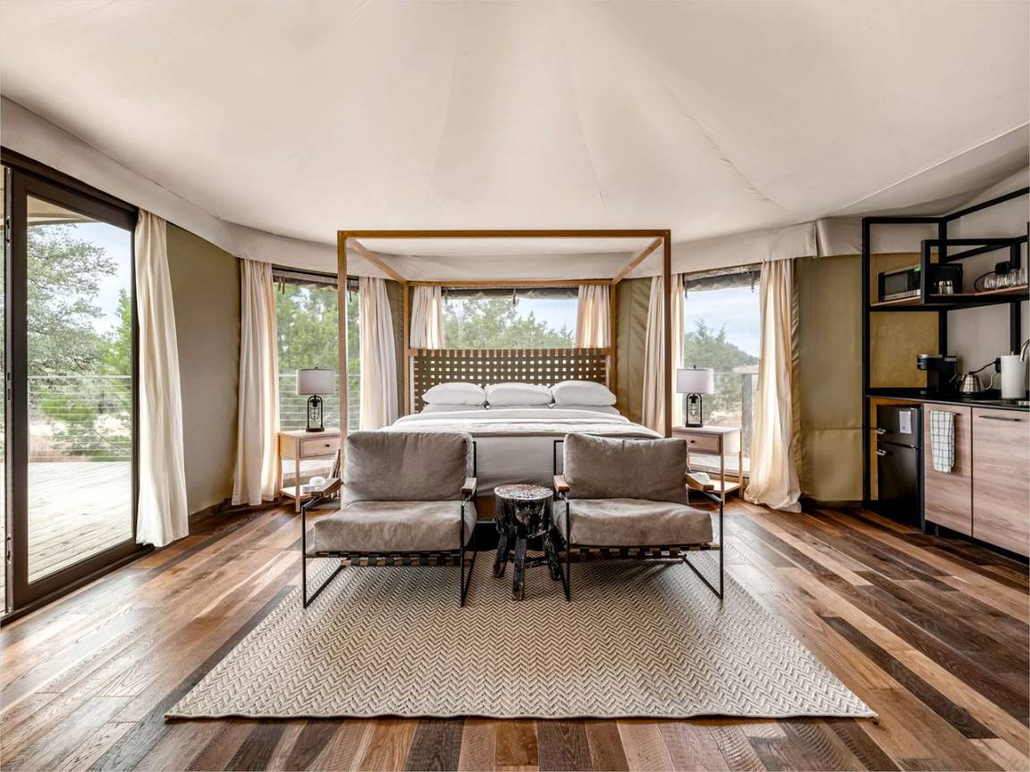 Camping-unterkunft ∙ 2 Schlafzimmer ∙ 4 Gäste - Luckenbach, TX