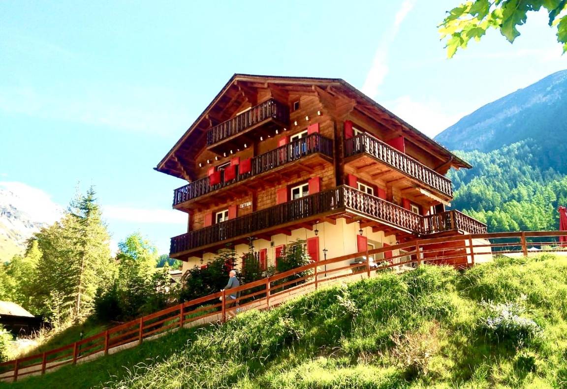 80 M² Apartment ∙ 2 Bedrooms ∙ 8 Guests - Leukerbad