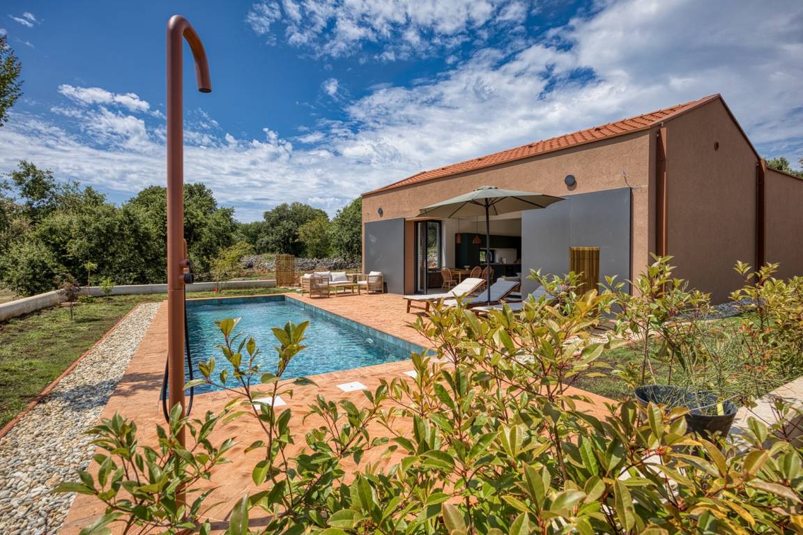 200 M² Villa ∙ 3 Bedrooms ∙ 6 Guests - Rovinj