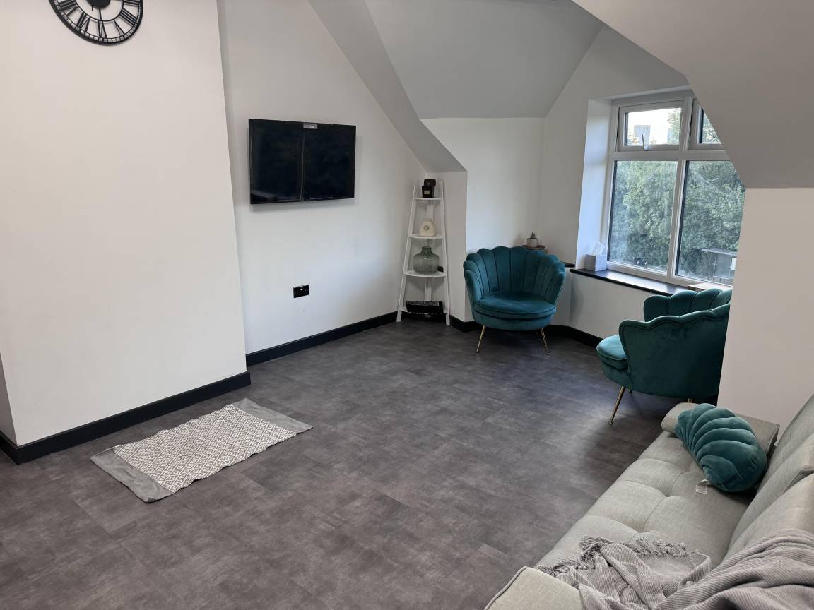 75 M² Apartment ∙ 2 Bedrooms ∙ 5 Guests - Manchester