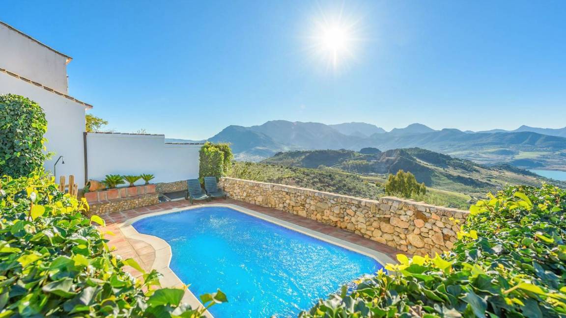 98 M² Huis ∙ 2 Slaapkamers ∙ 4 Gasten - El Gastor