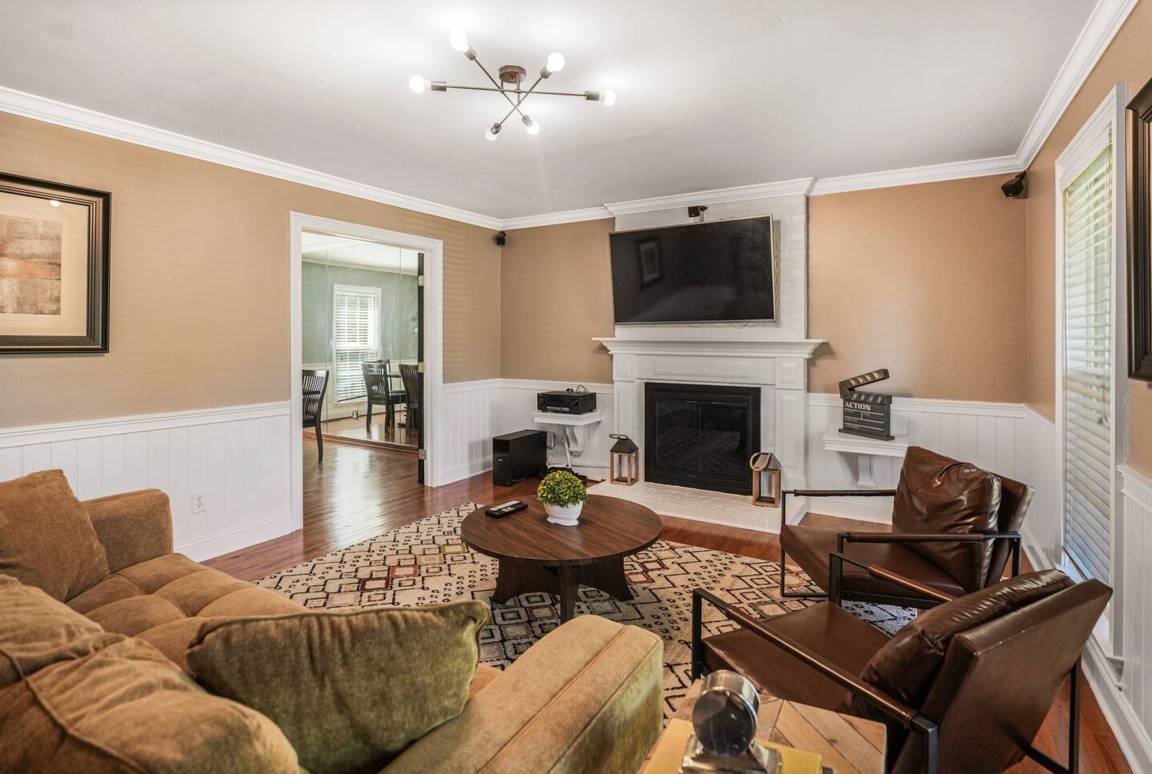 3300 M² House ∙ 5 Bedrooms ∙ 16 Guests - Charlotte, NC