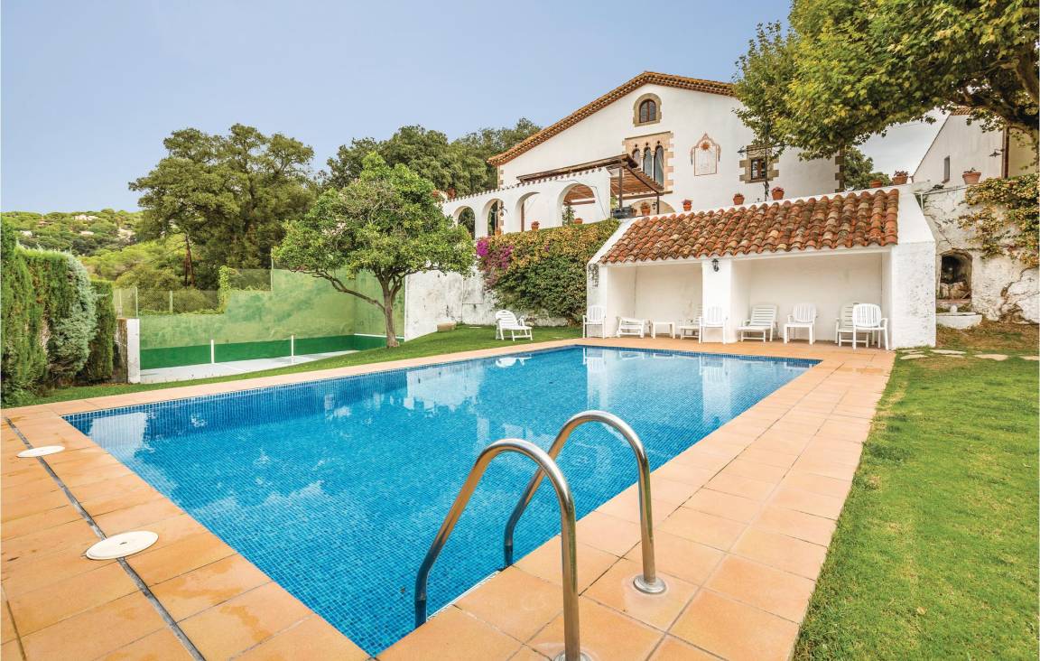 513 M² Casa ∙ 6 Habitaciones ∙ 12 Huéspedes - Sant Celoni