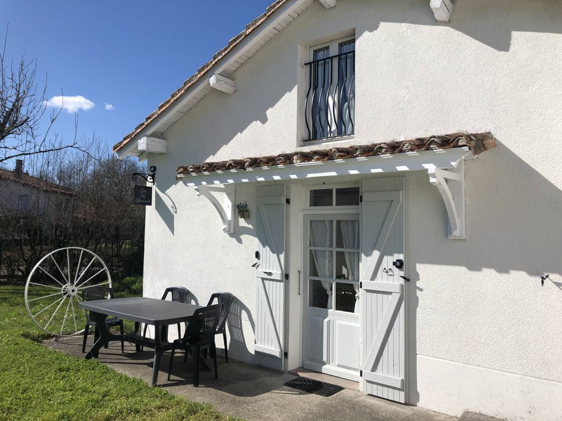 50 M² Cottage ∙ 1 Chambre ∙ 4 Personnes - Charente
