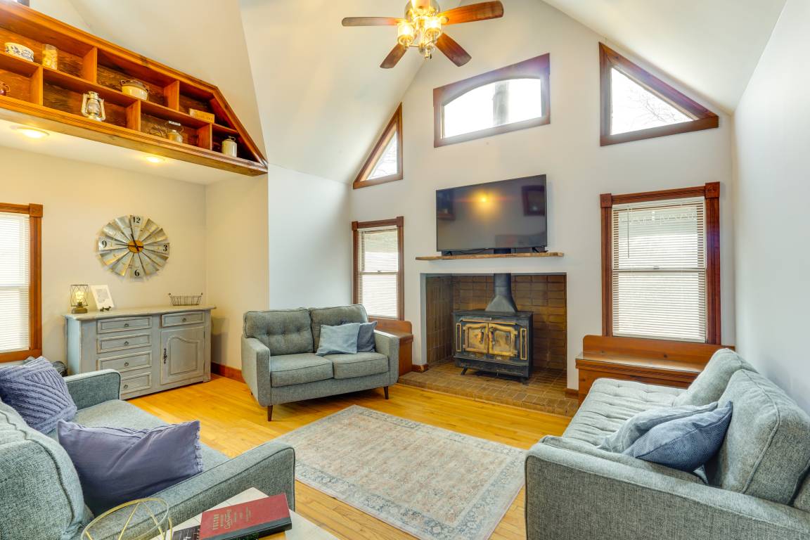 139 M² House ∙ 2 Bedrooms ∙ 6 Guests - Little Dixie Lake, MO