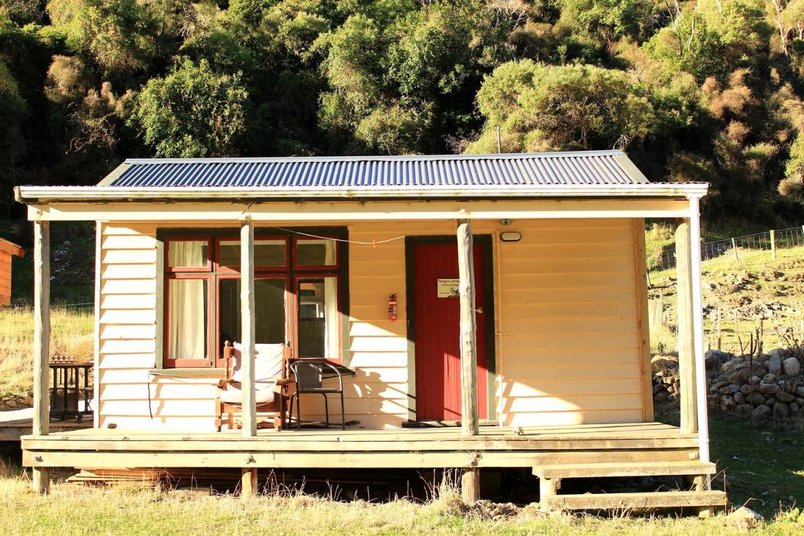 House ∙ 1 Bedroom ∙ 6 Guests - Akaroa
