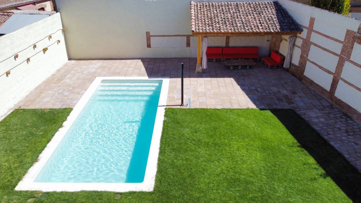 900 M² Casa ∙ 8 Habitaciones ∙ 22 Huéspedes - Coca
