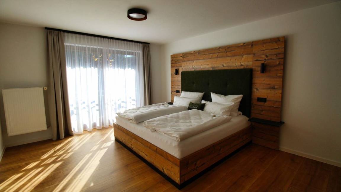 70 M² Ferienwohnung ∙ 4 Gäste - Böbrach