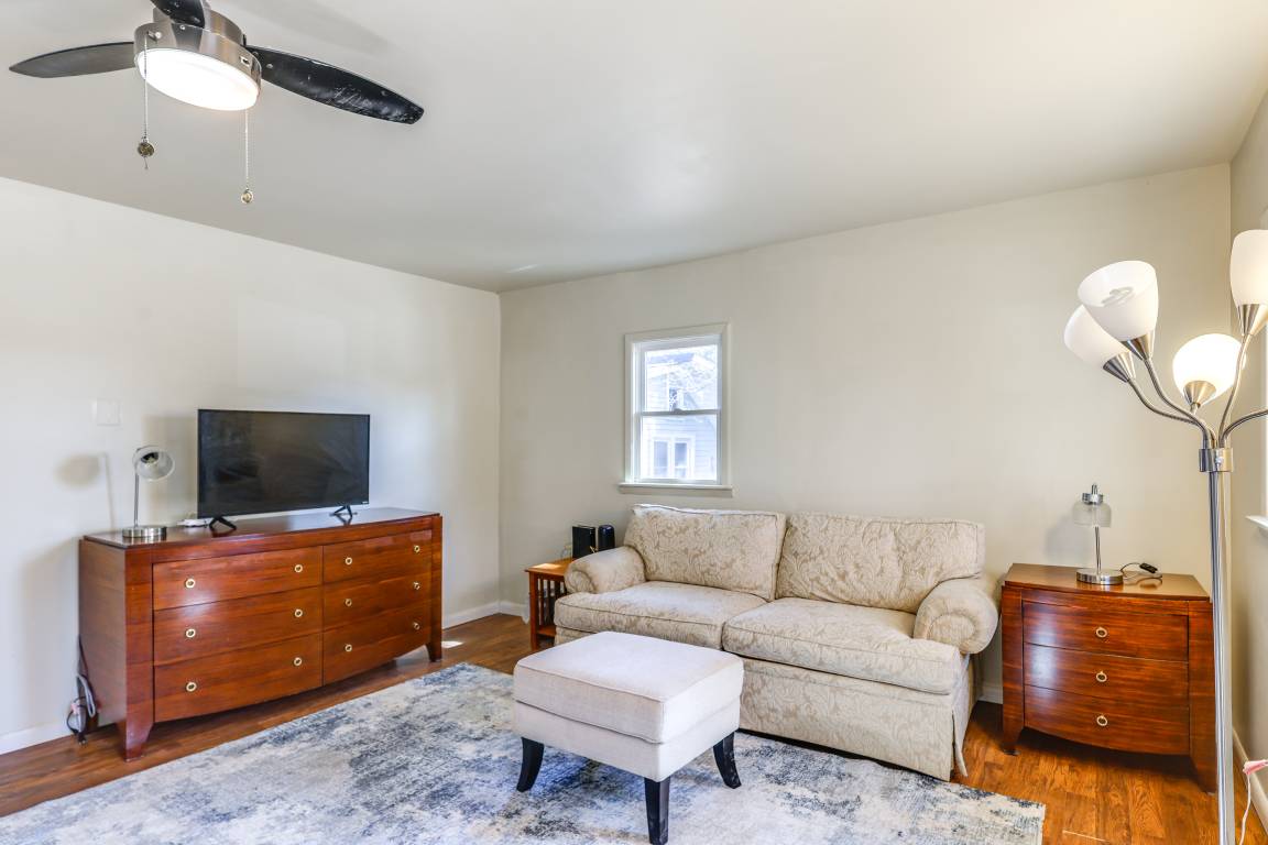 111 M² Ferienwohnung ∙ 2 Schlafzimmer ∙ 4 Gäste - Saratoga Springs, NY