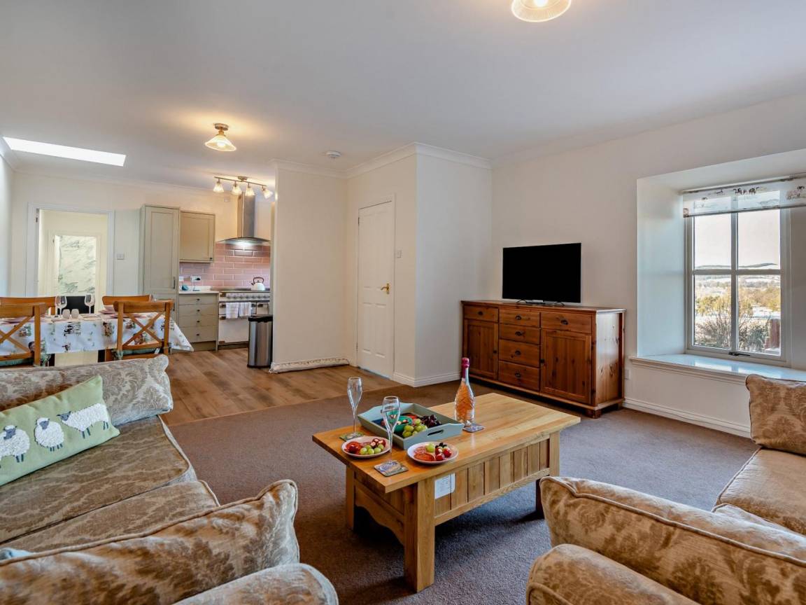 Cottage ∙ 2 Bedrooms ∙ 4 Guests - Biggar