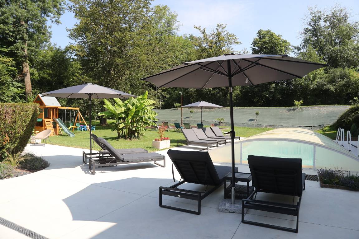 200 M² Gîte ∙ 4 Chambres ∙ 13 Personnes - Bourgogne-Franche-Comté