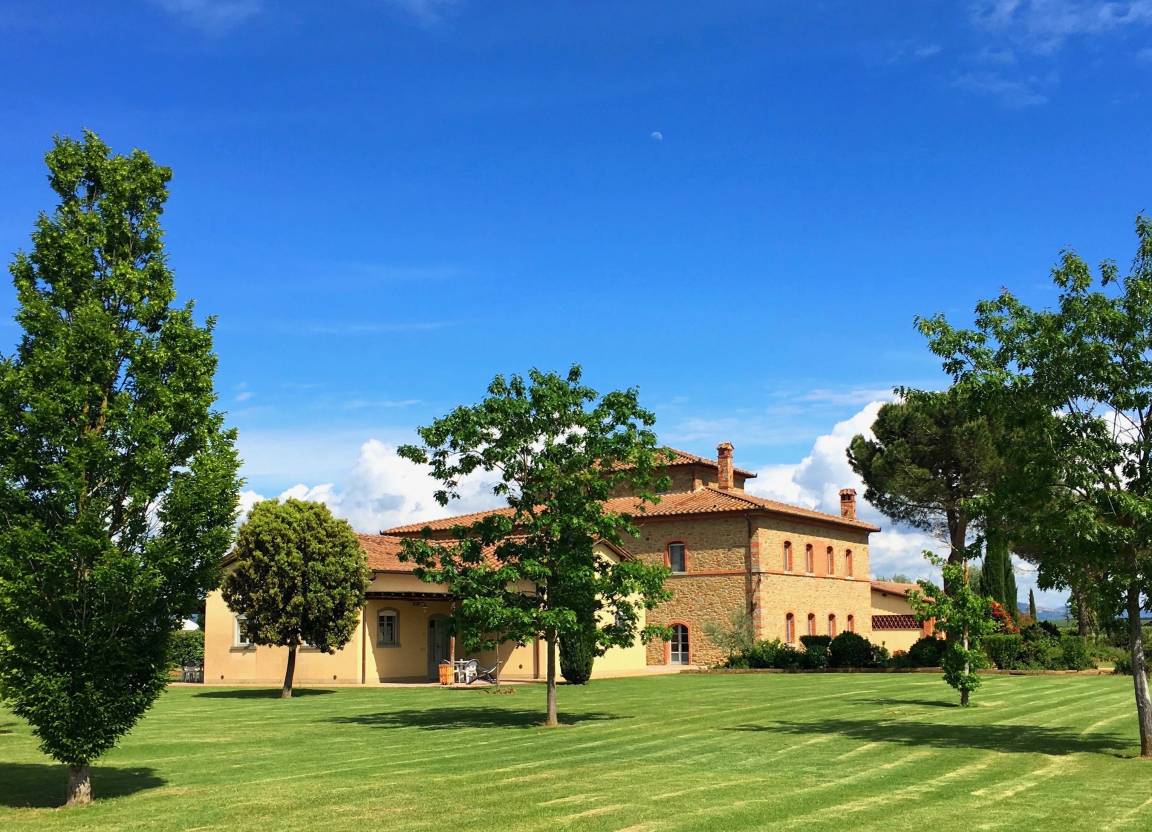 70 M² Farmhouse ∙ 2 Bedrooms ∙ 5 Guests - Arezzo