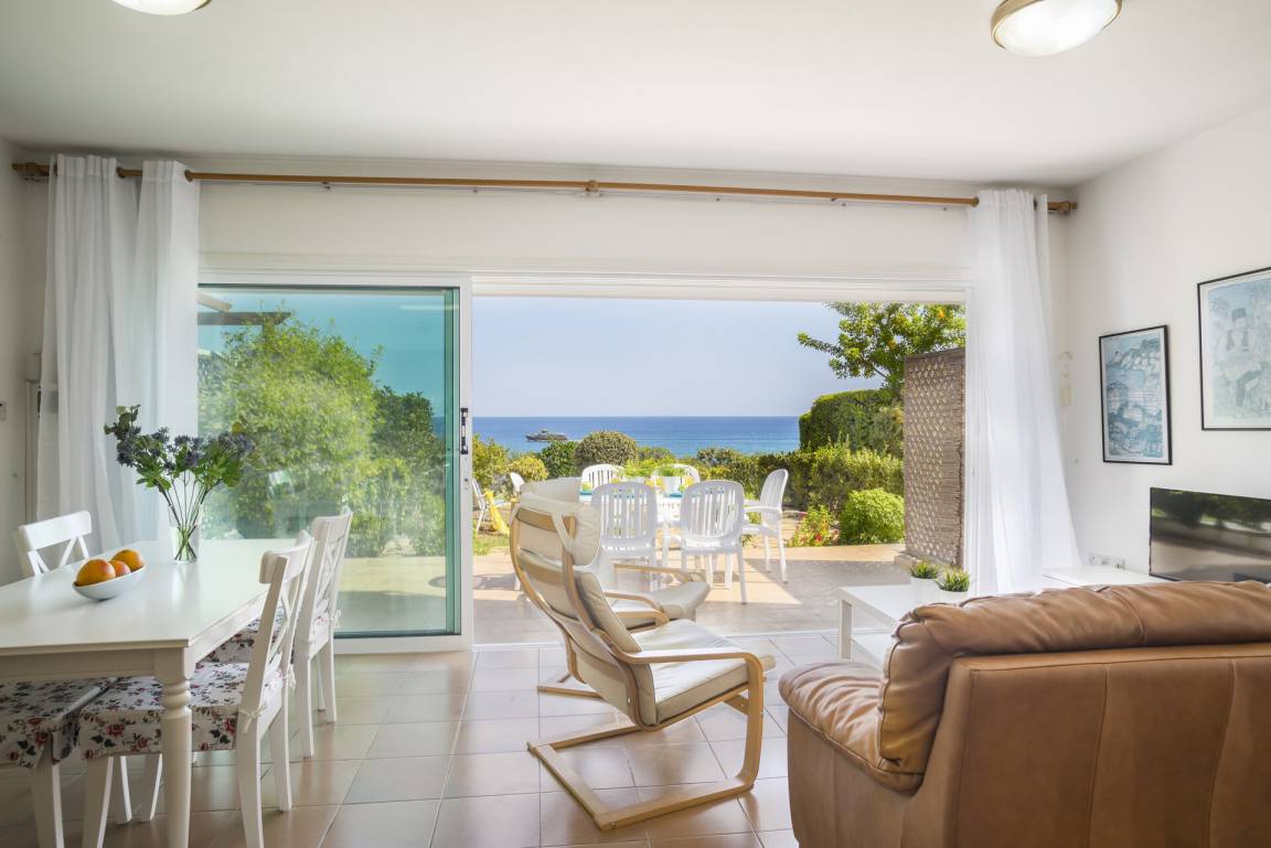 100 M² Apartment ∙ 3 Bedrooms ∙ 6 Guests - Nissi Beach